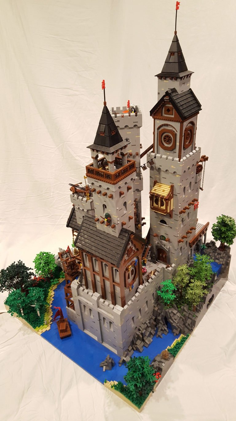 Enormes y Hermosos Castillos de LEGO - La Cueva del Lobo