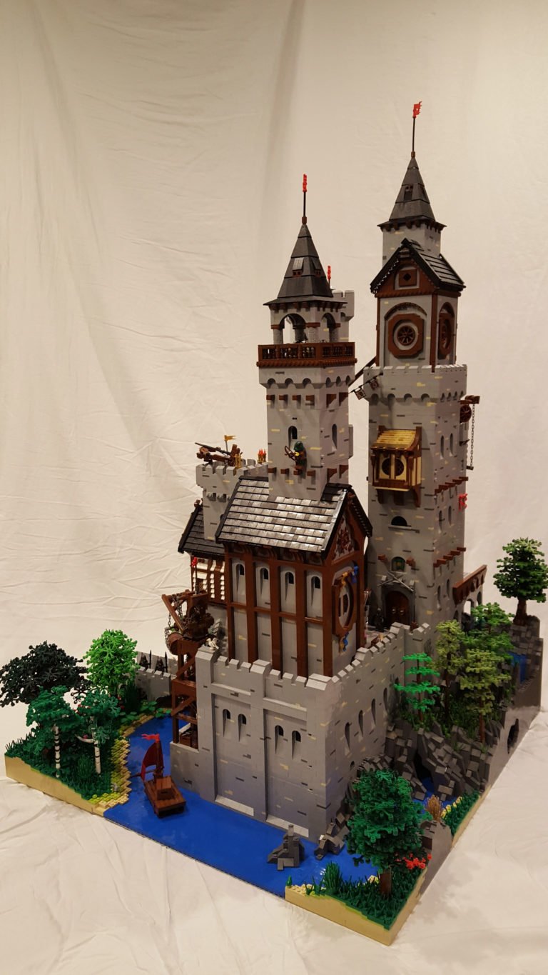 Enormes y Hermosos Castillos de LEGO - La Cueva del Lobo